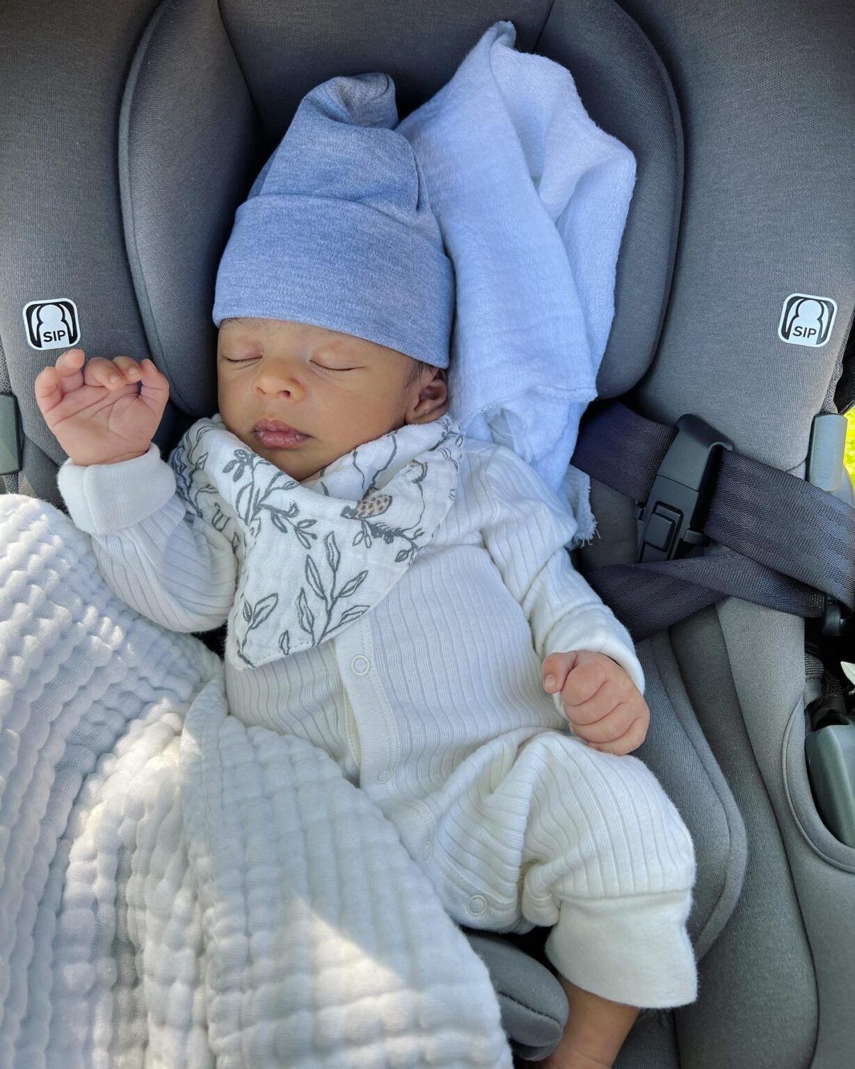 Holiday Travel w/ Baby: How to Keep Routines Intact | Crane Baby